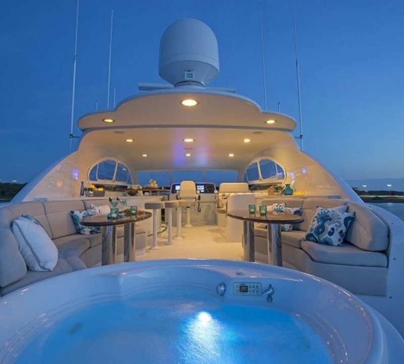 PASSION Yacht Charter Details, Lazzara 106 | CHARTERWORLD Luxury ...